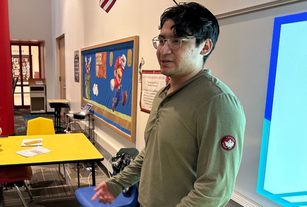 Alexander Alvarez '23 featured in Al Día News · News · Lafayette College
